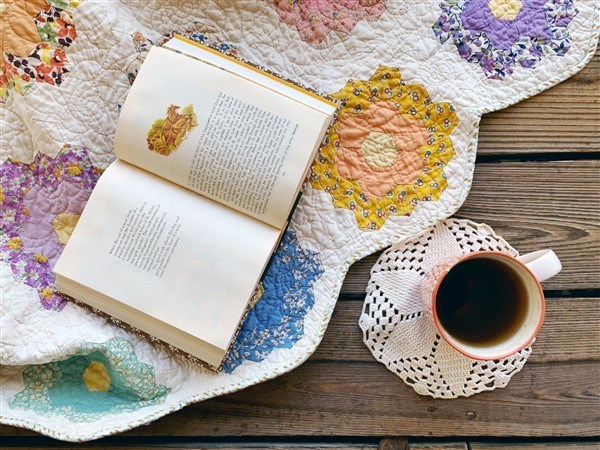 Beautiful Handmade Quilts on Etsy - Happy Happy Nester