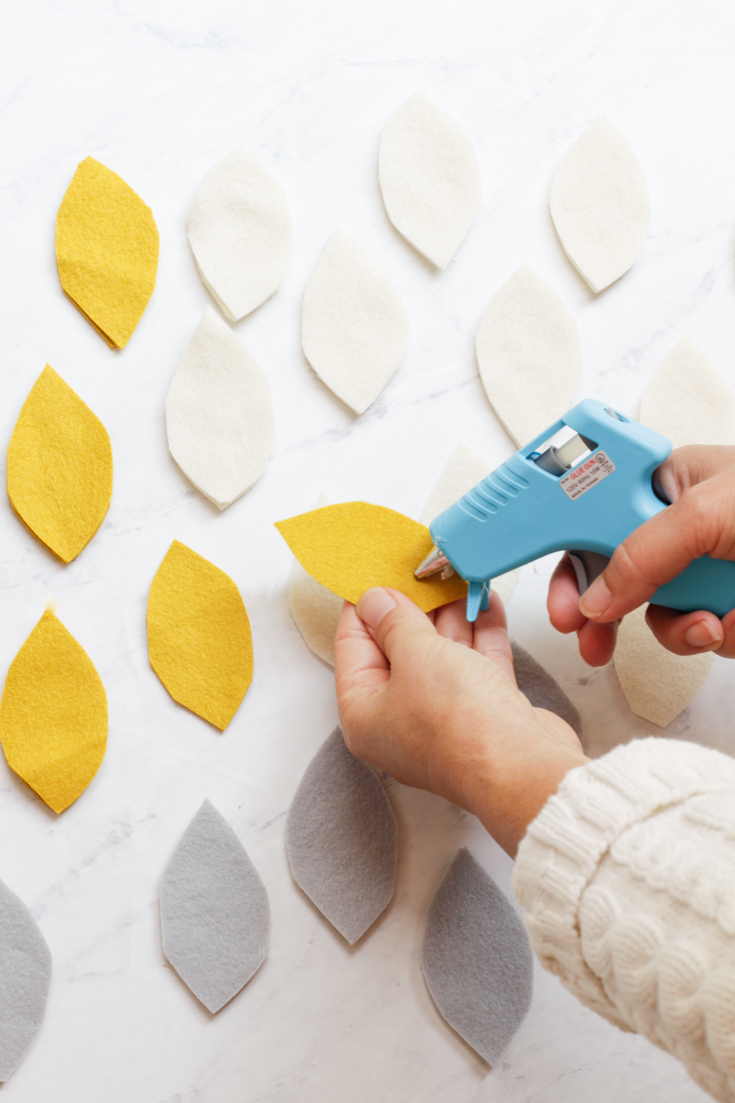 Felt Leaf Garland DIY (Any Holiday) - Happy Happy Nester